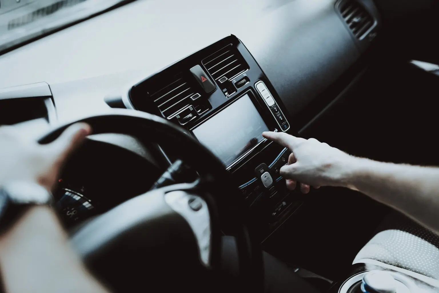 Tesla Resuelve Demanda por Muerte Ligada al Piloto Automático